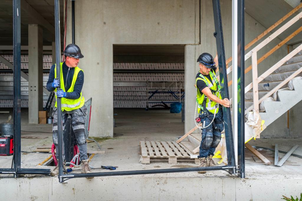 MH. Construction - Timmerwerken, kozijnen, Raamdeco en vliesgevels